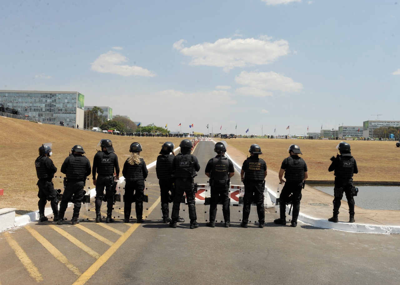 Nota da Associação dos Policiais do Congresso Nacional (APCN) sobre a ...